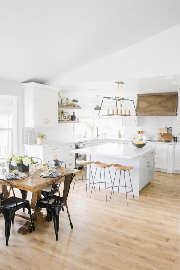 Clean Eats Farmhouse White Kitchen | Clean Eats & Treats